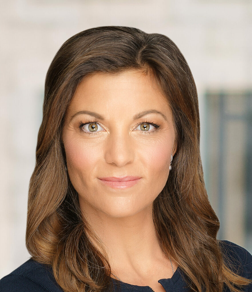 Leaders of Influence: 2022 Thriving in Their 40s – Christy V. Rayburn ...