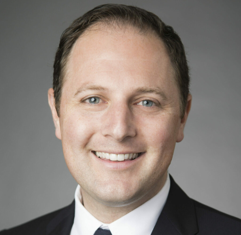 Leaders of Influence: 2022 Thriving in Their 40s – Zack Streit - Los ...