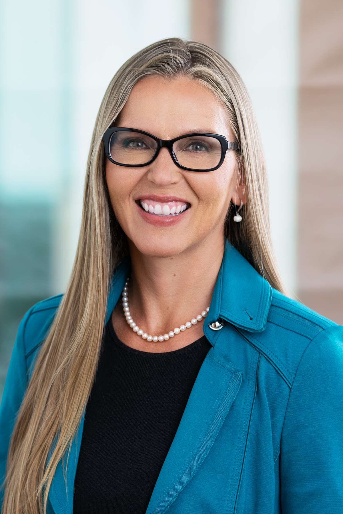 Women of Influence: Attorneys 2023 – Lara Compton - Los Angeles ...