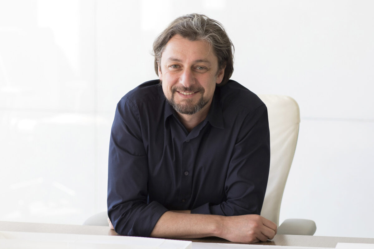 Leaders of Influence: Thriving in Their 40s 2023 – Yan Krymsky - Los ...