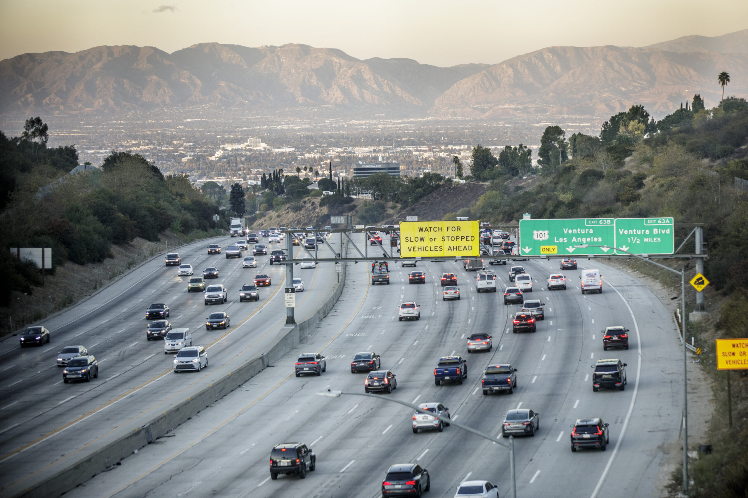Monorail or Subway? Plans to Alleviate Sepulveda Pass Traffic Are ...