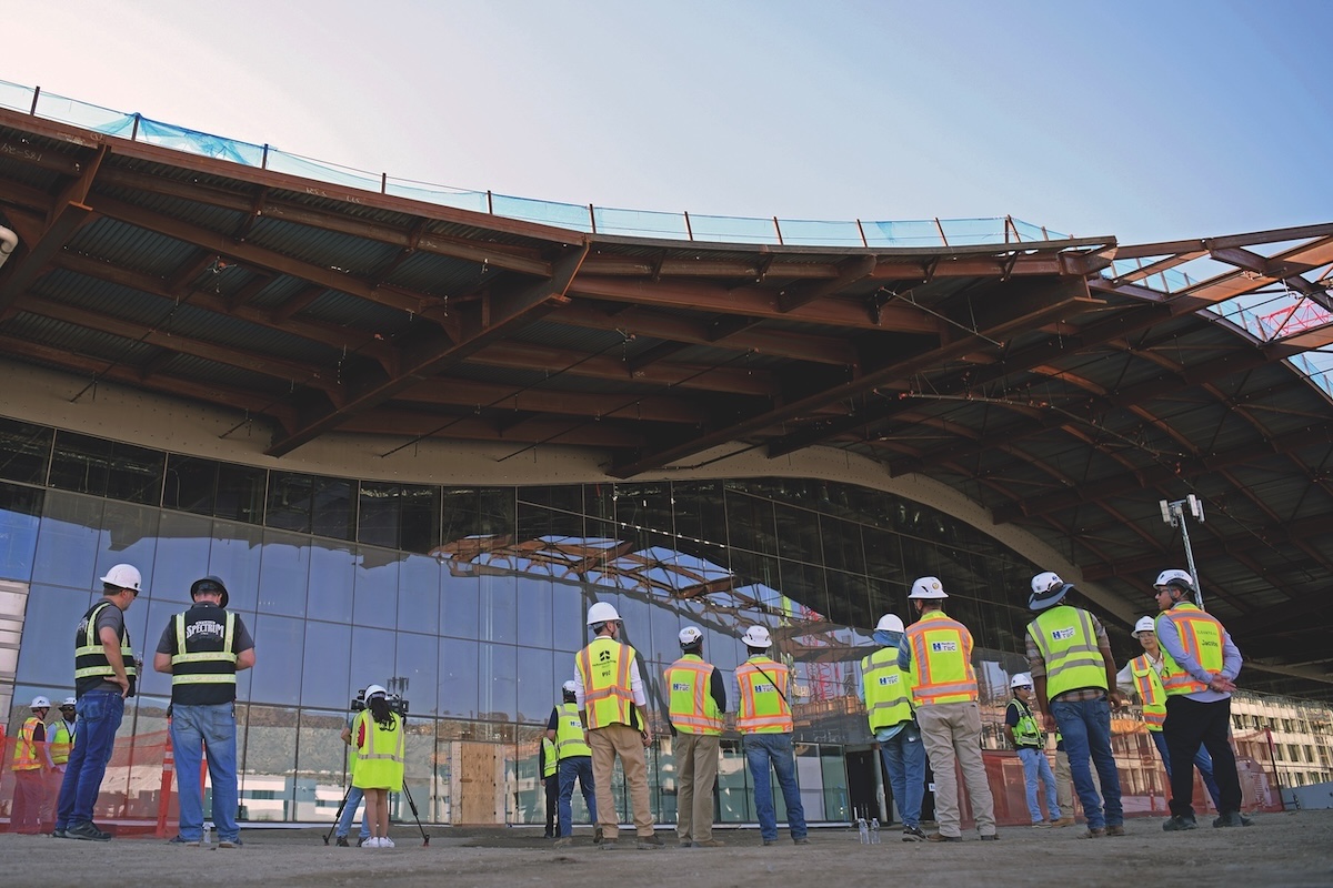 Infrastructure: Hollywood Burbank Airport Terminal - Los Angeles ...